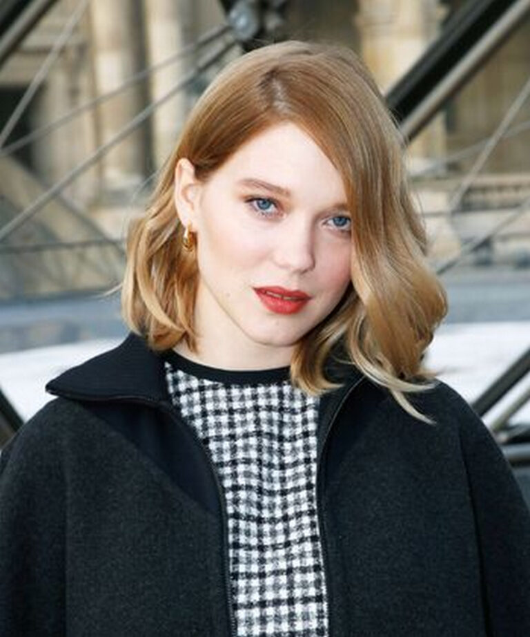 50 Celebrities Who Are 5'6" Tall (168 cm) - Hood MWR
