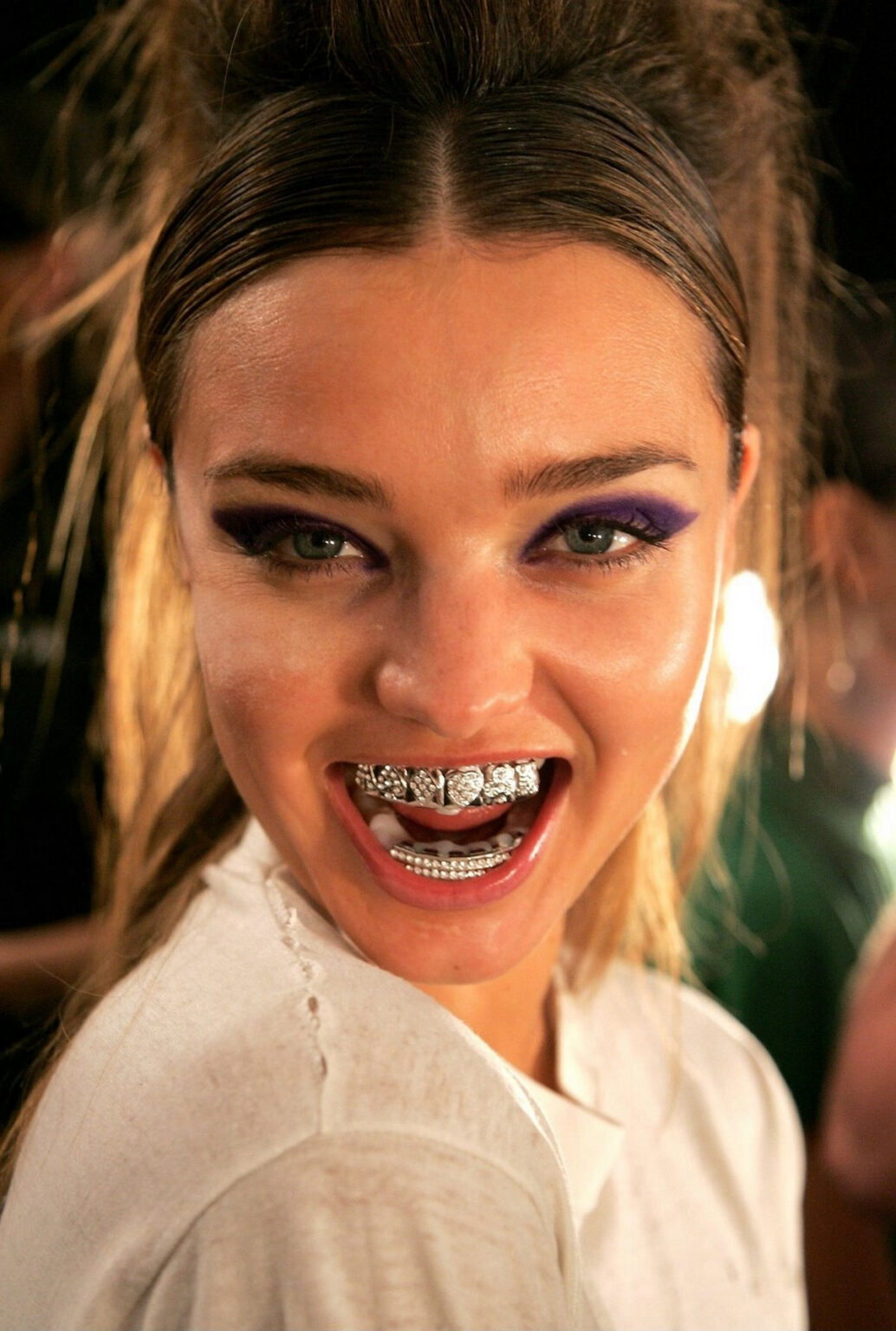 50 Famous People Decorate Their Teeth With Gems - Hood MWR