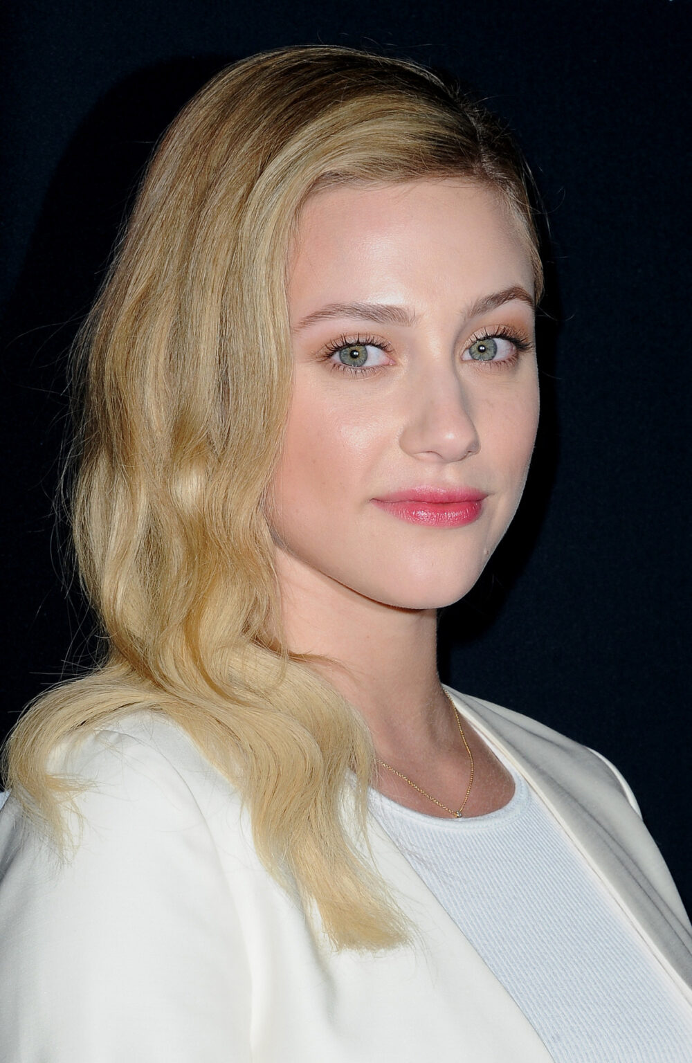 50 Celebrities Who Are 5'6" Tall (168 cm) - Hood MWR