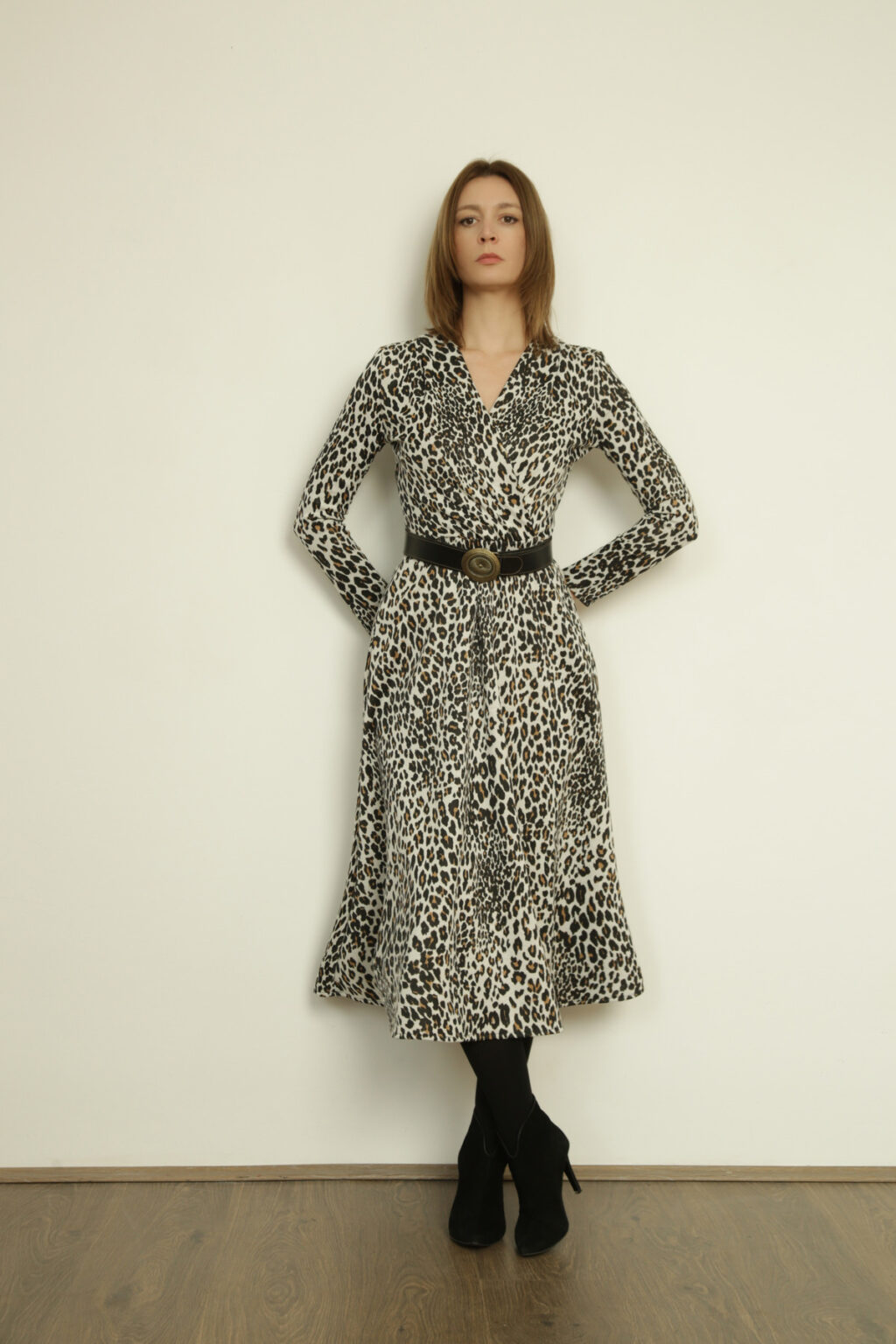 35 Great Outfit Ideas In 50-Degree Weather for Women