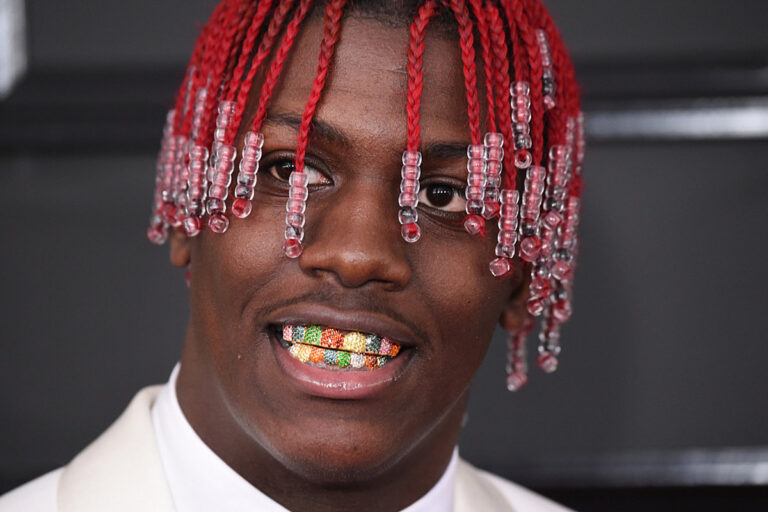 50 Famous People Decorate Their Teeth With Gems - Hood MWR