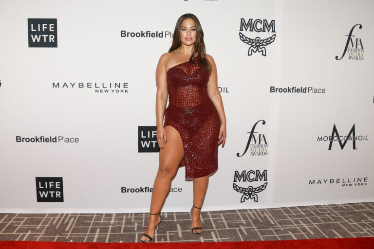 50 Most Curvy Celebrities In The World Hood Mwr