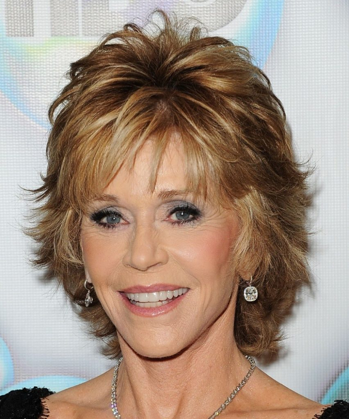 35 Short Hairstyles For Older Women Hood Mwr