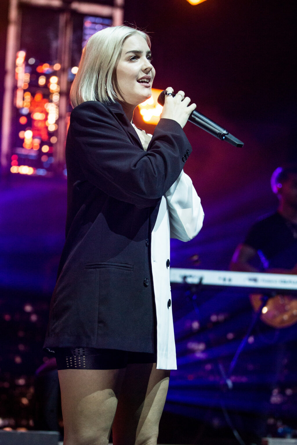 50 Most Famous Singers In The World