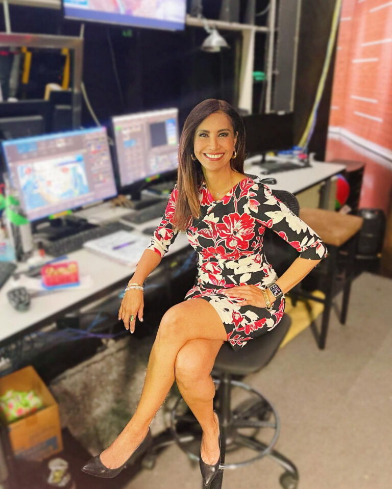 50 Beautiful Female Weather Reporters - Hood MWR