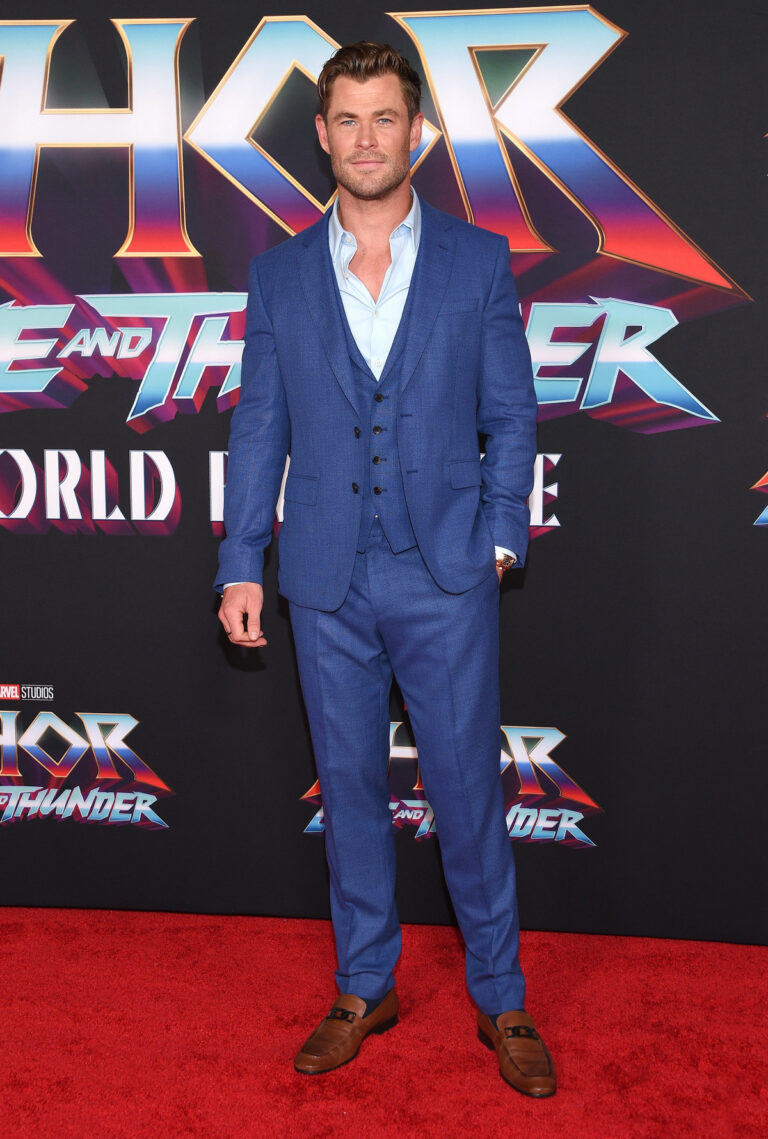Top 50 Tallest Celebrities: The Famous People List - Hood MWR