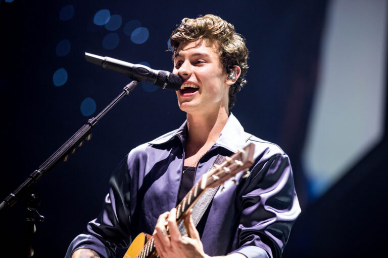 50 Most Famous Singers In The World