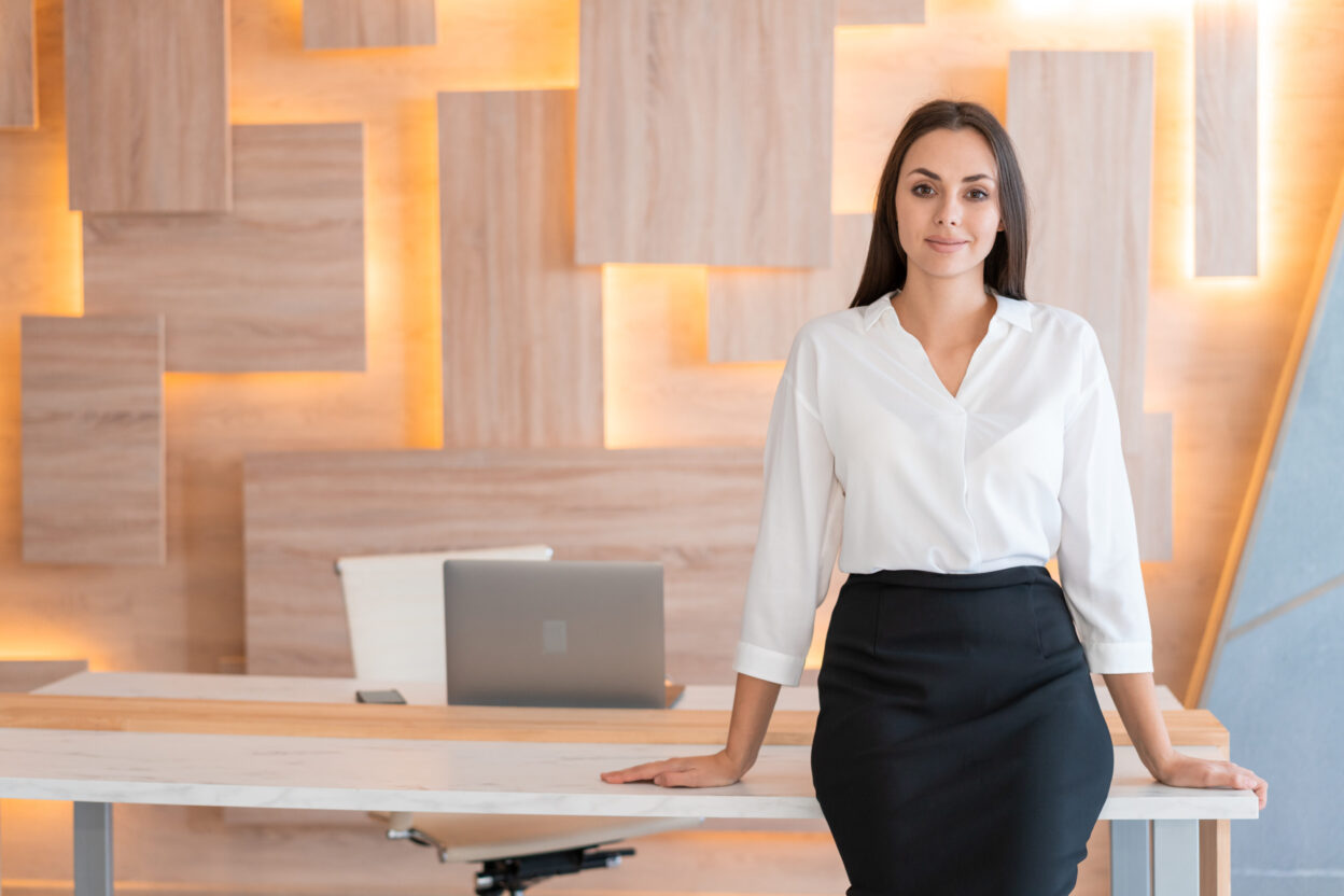 What To Wear To Court: 35 Outfit Ideas For Men And Women - Hood MWR