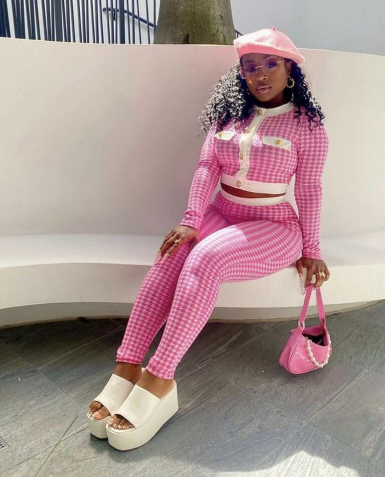 40 Awesome Black Women Outfit Ideas in 70s Fashion - Hood MWR