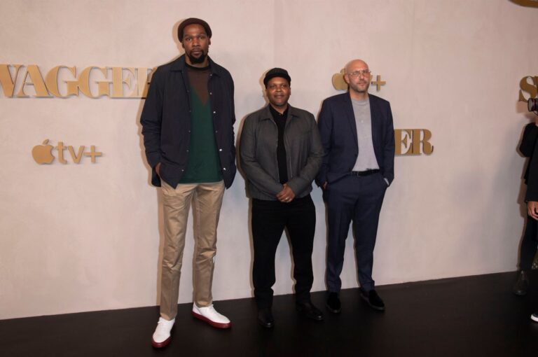 Kevin Durant Height: How Tall is The Pro Basketball Player? - Hood MWR