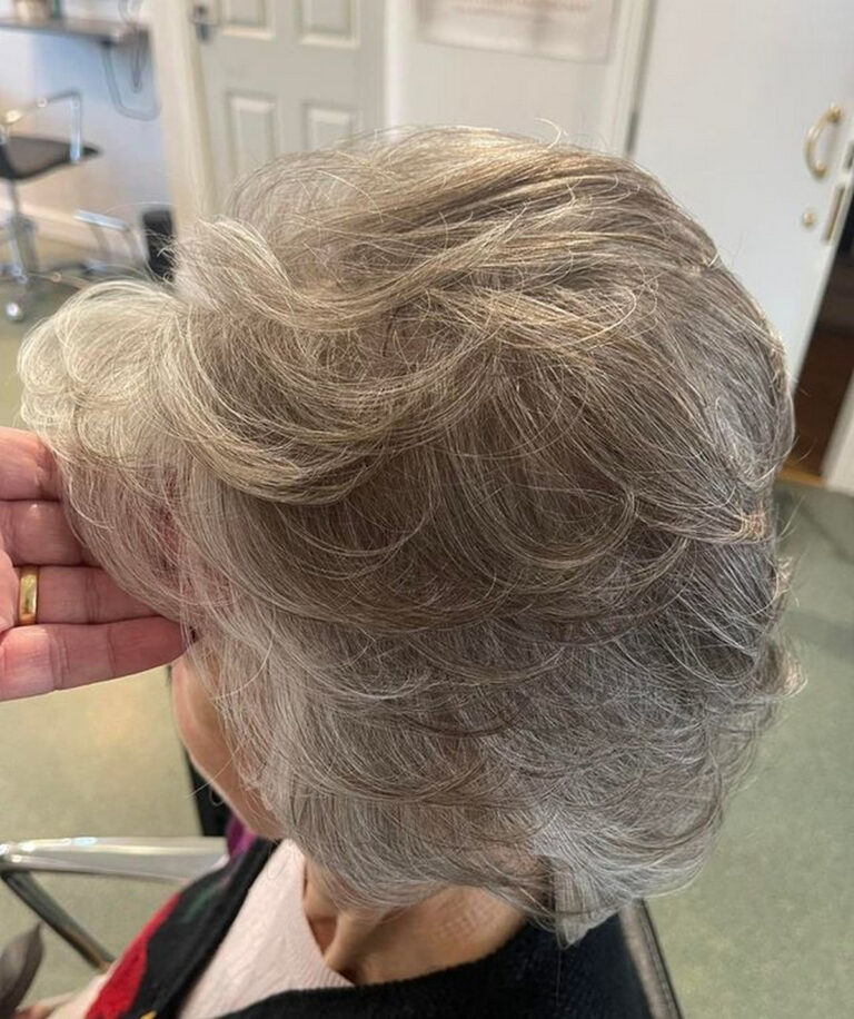 36 Short Permed Hairstyles for Women Over 60 to Look Younger - Hood MWR