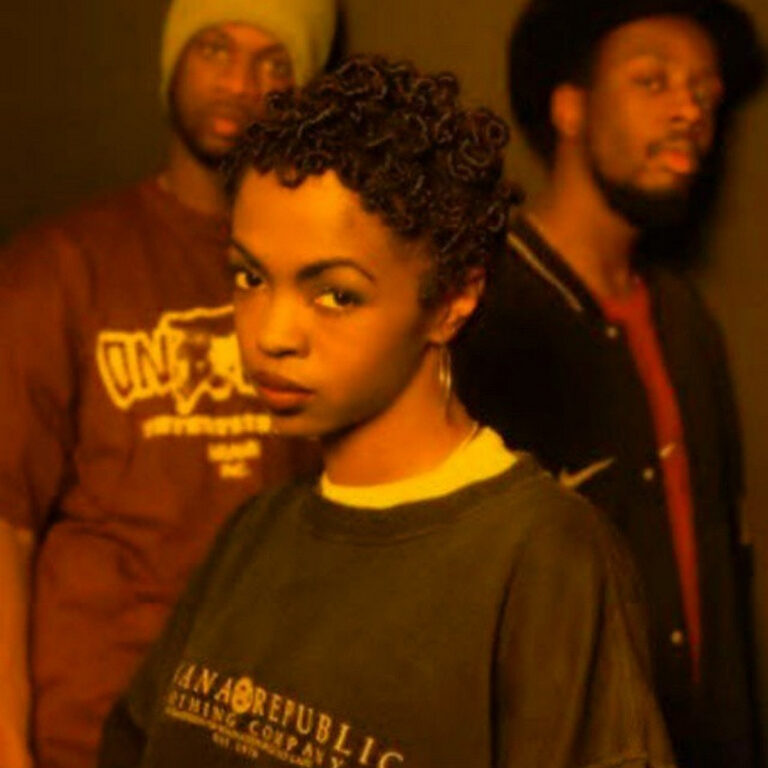 35 Stunning Short Dreadlock Hairstyles for Women in 2023 - Hood MWR