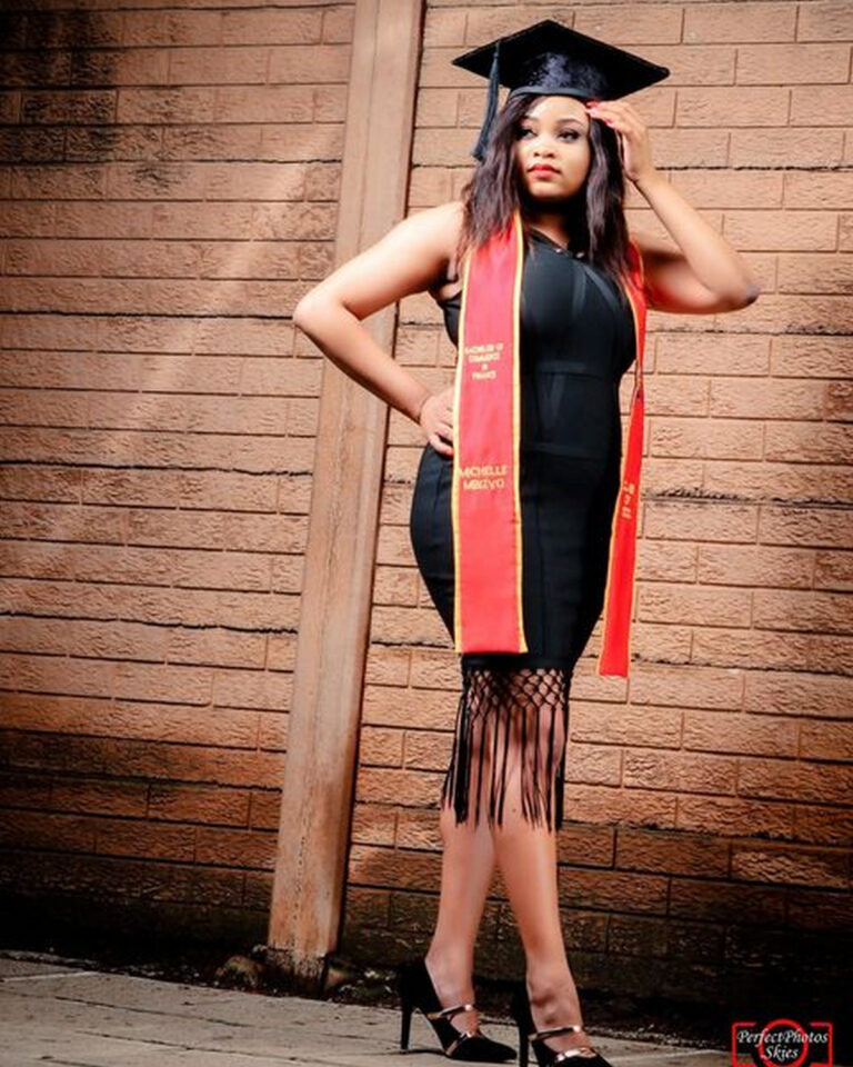 30 Stylish Outfit Combinations of What To Wear Under Cap And Gown ...