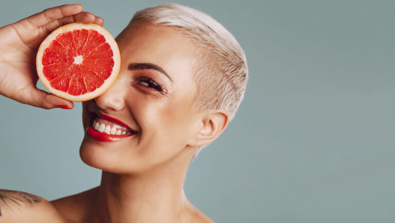 35 Modern Short Grey Haircuts for Women of All Ages - Hood MWR