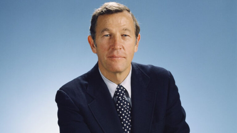 50 Most Influential News Anchors of All Time - Hood MWR