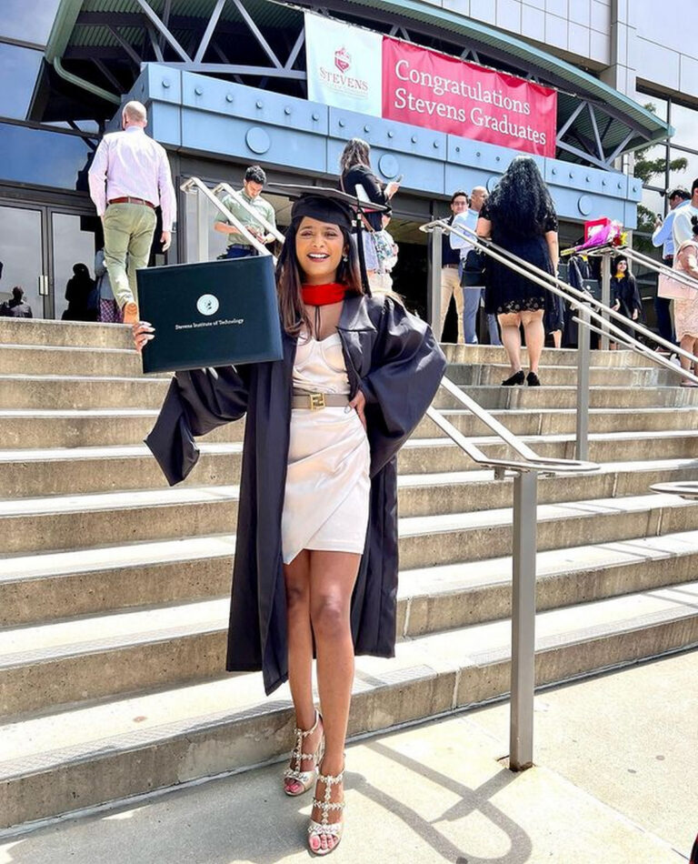 30 Stylish Outfit Combinations of What To Wear Under Cap And Gown ...