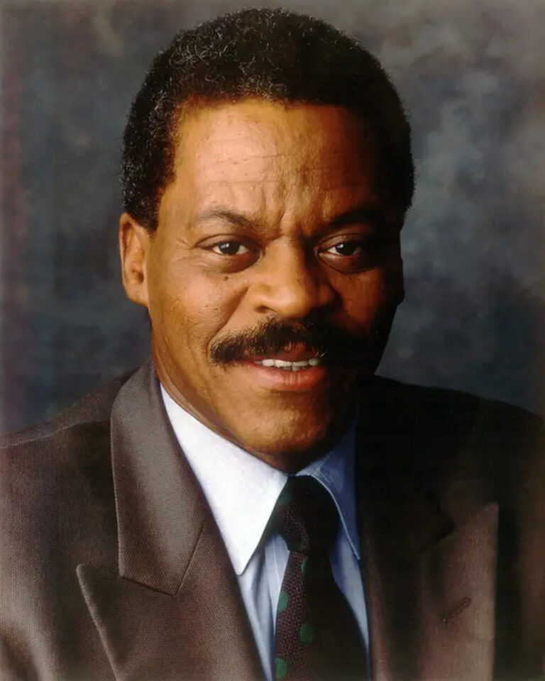 50 Most Influential News Anchors of All Time - Hood MWR