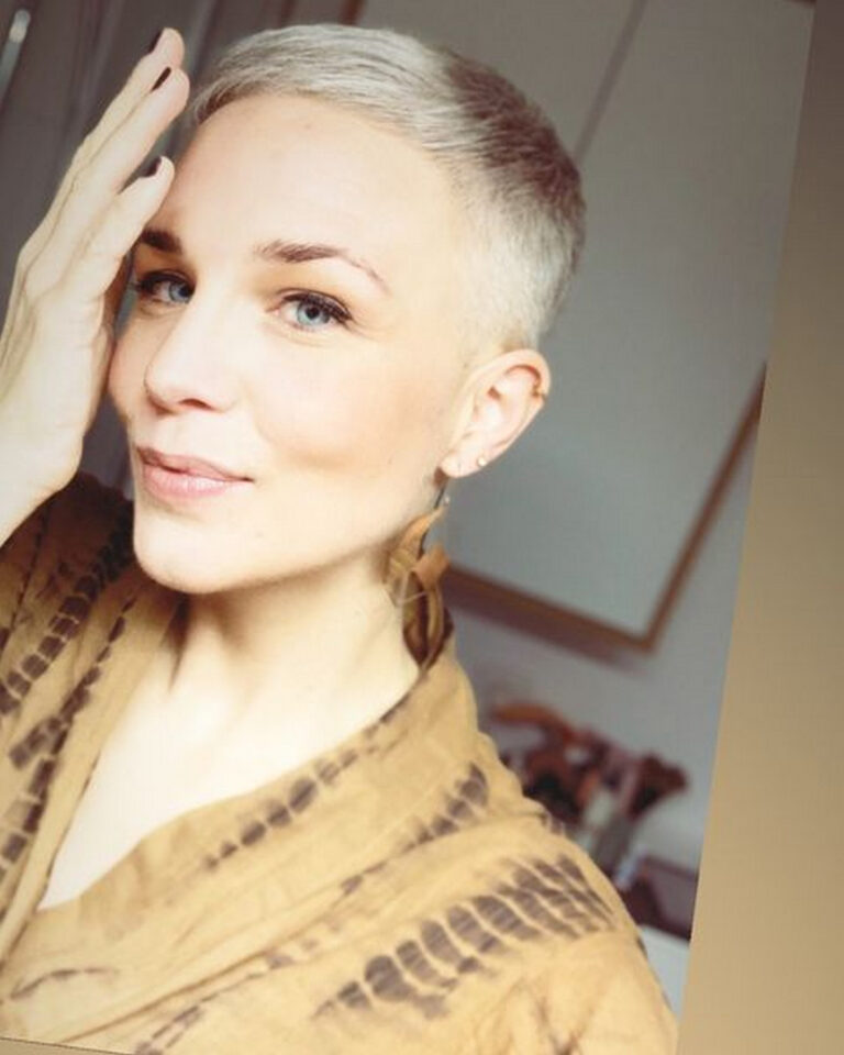 36 Chic and Stylish Pixie Hairstyles for Women - Hood MWR