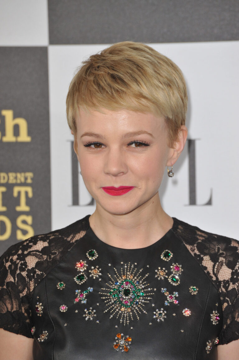50 Celebrities Who Prove Pixie Cuts Are Always in Style - Hood MWR