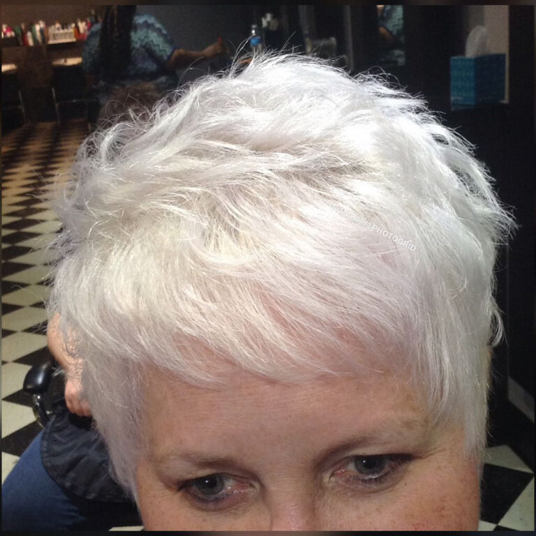36 Short Permed Hairstyles for Women Over 60 to Look Younger - Hood MWR