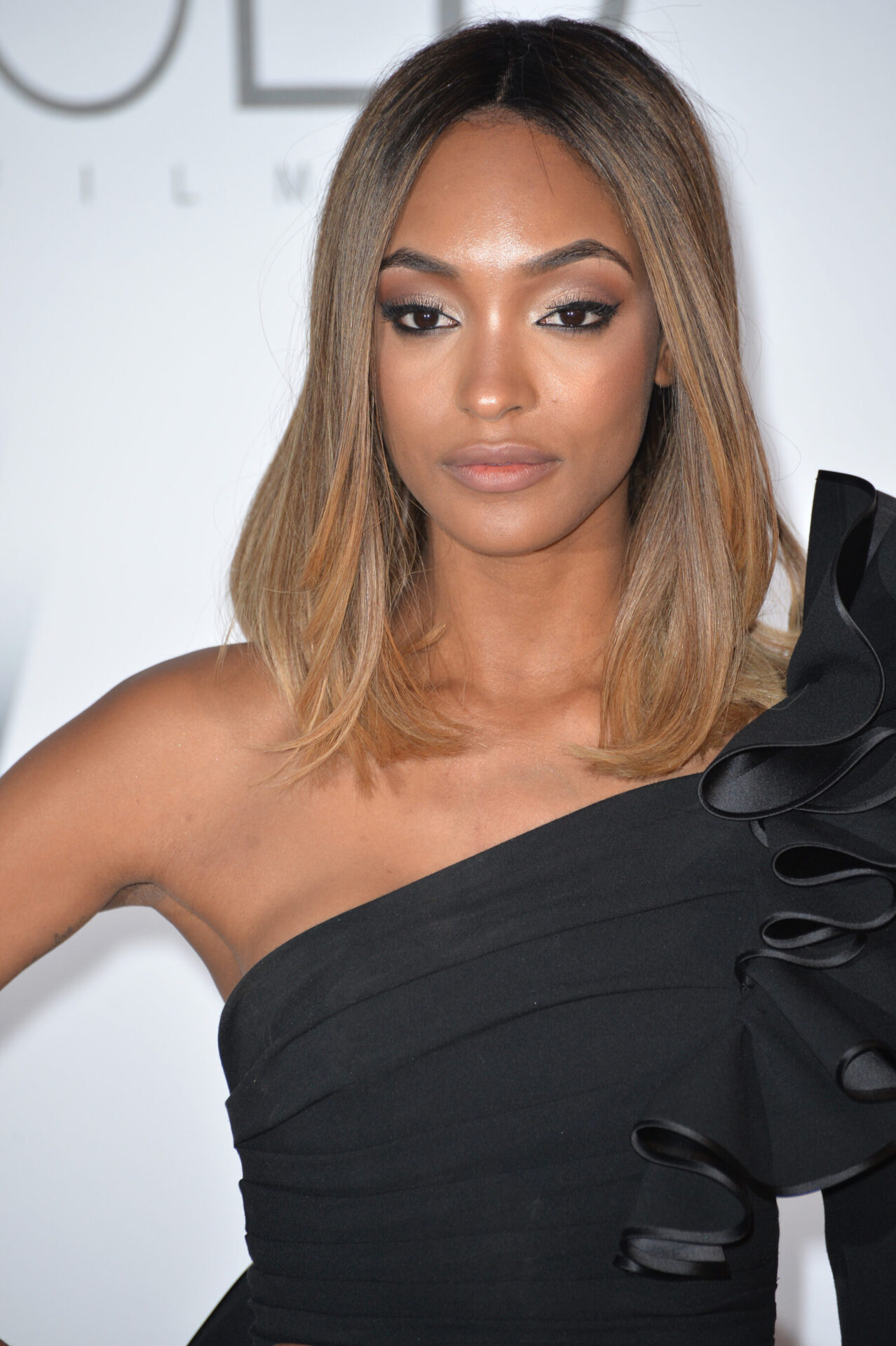 35 Light Brown Hair Colors for a Natural Look - Hood MWR