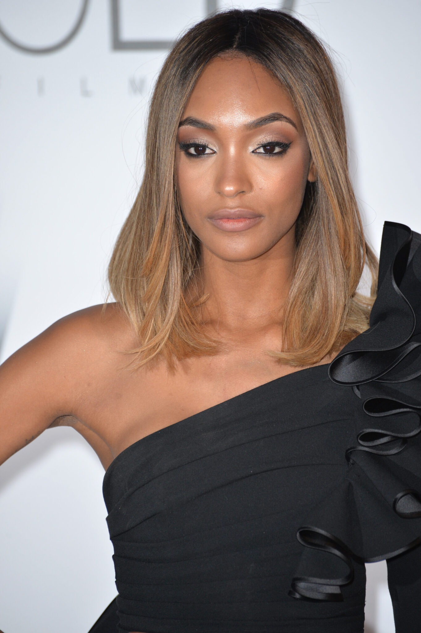 35 Light Brown Hair Colors for a Natural Look - Hood MWR