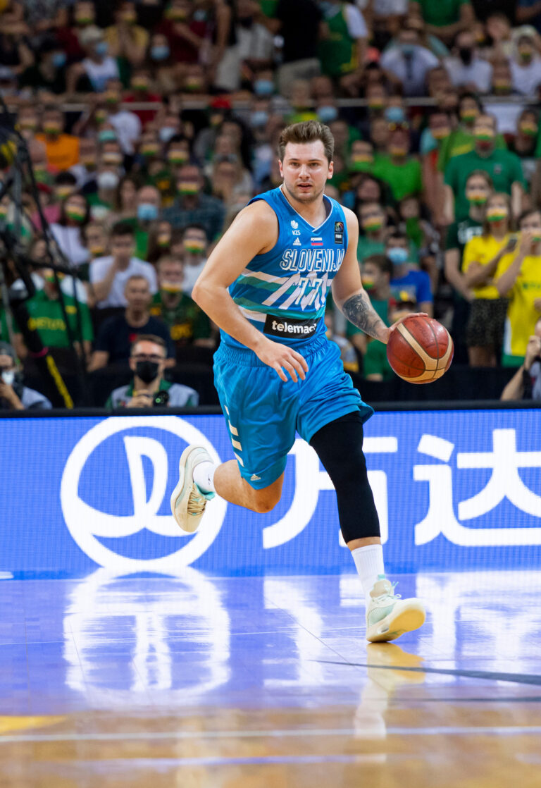 50 Greatest White Basketball Players Throughout History - Hood MWR