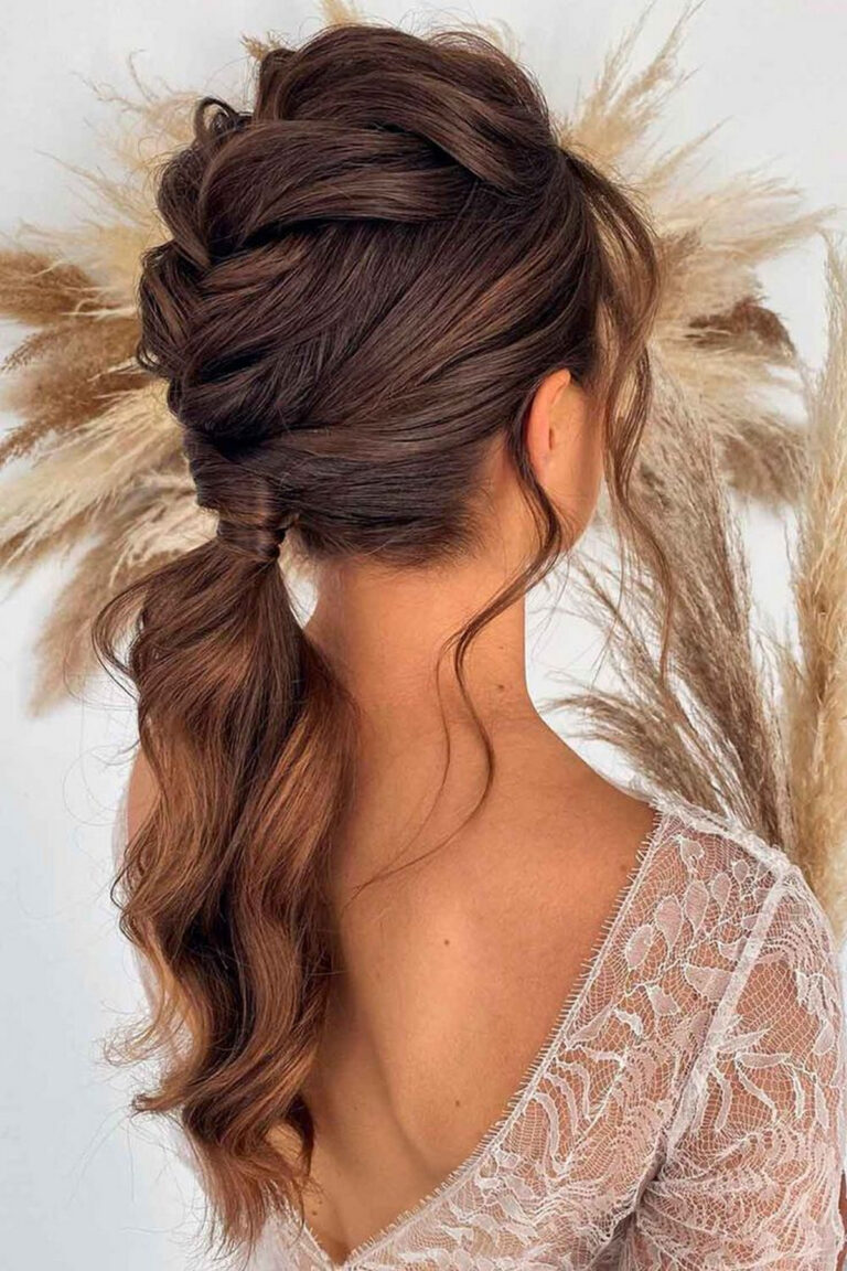 35 Most Beautiful Wavy Hair Styles For Women - Hood MWR