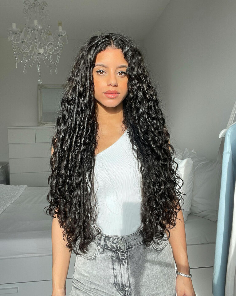 35 Most Beautiful Wavy Hair Styles For Women - Hood MWR