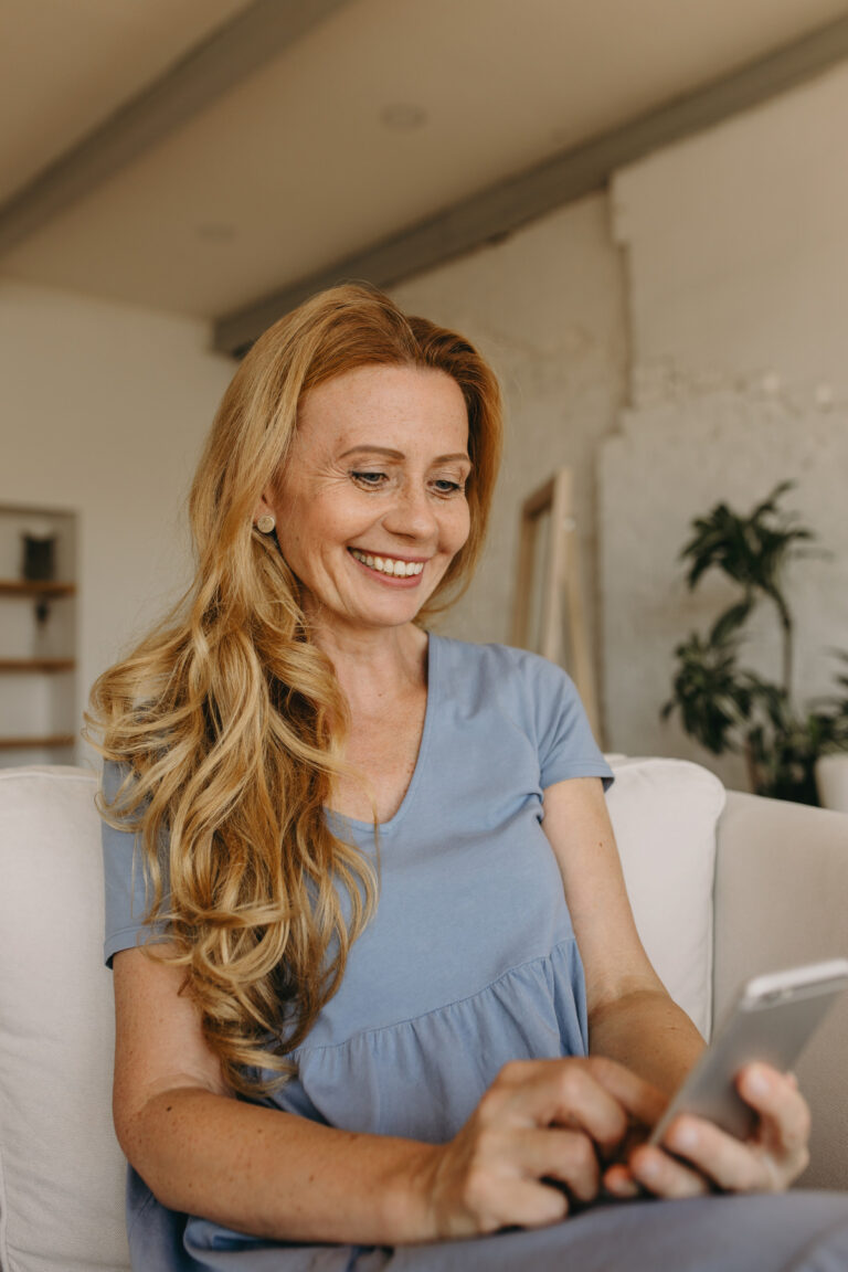 37 Youthful Hair Color Ideas for Women Over 70 to Turn Back Time - Hood MWR