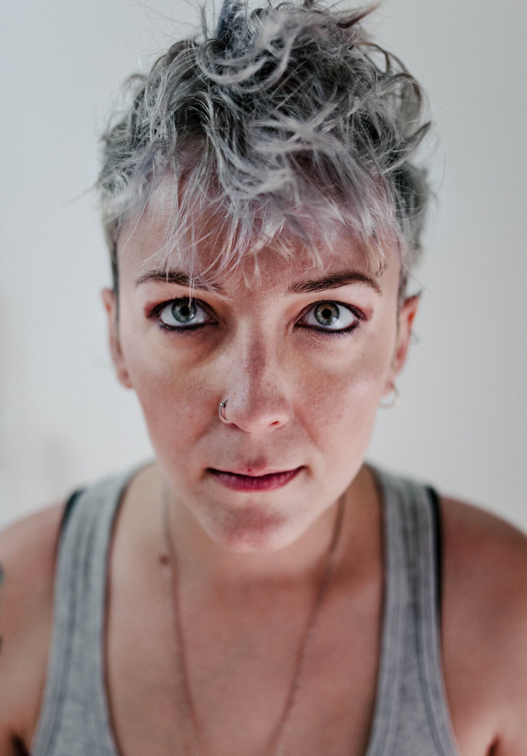 35 Modern Short Grey Haircuts for Women of All Ages - Hood MWR