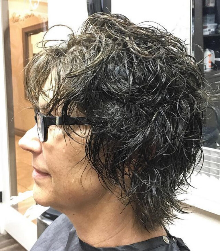 36 Short Permed Hairstyles for Women Over 60 to Look Younger - Hood MWR