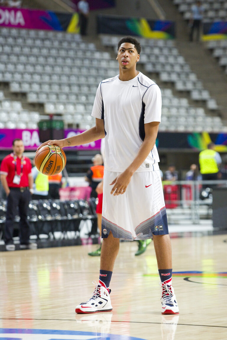 Top 50 Greatest NBA Players Of All Time - Hood MWR