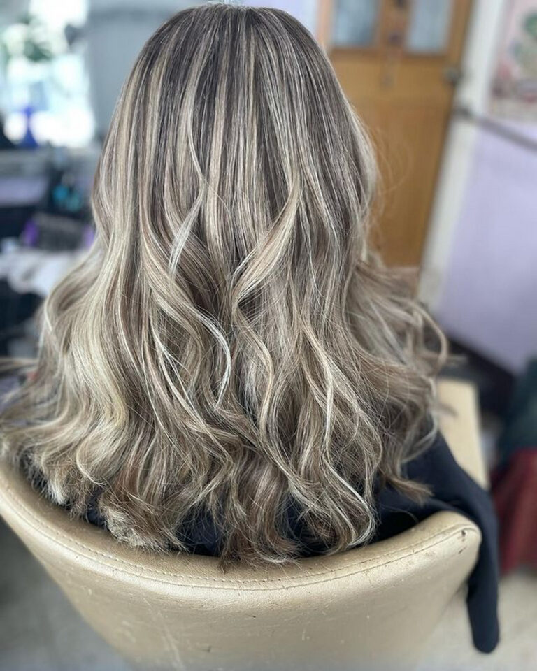 35 Light Ash Blonde Highlights Hair Color Ideas for Short and Long Hair - Hood MWR