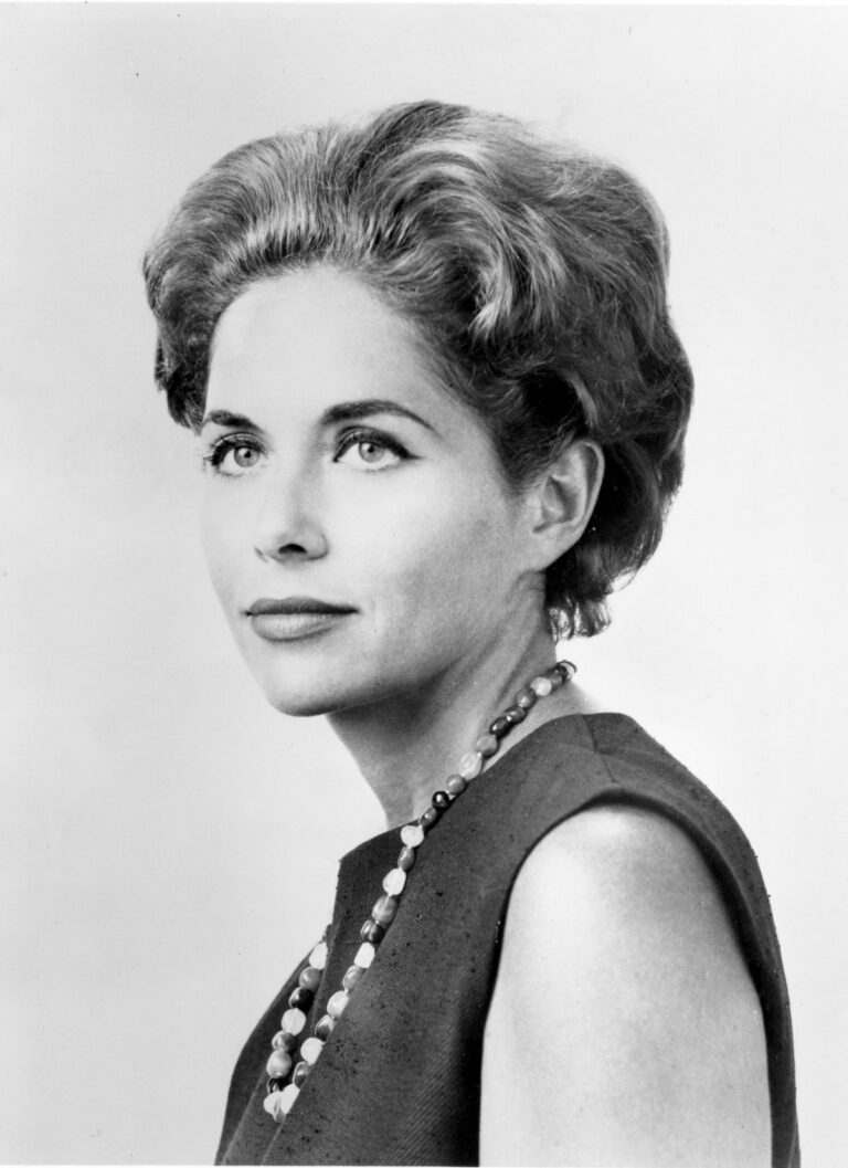 50 Most Influential News Anchors of All Time - Hood MWR