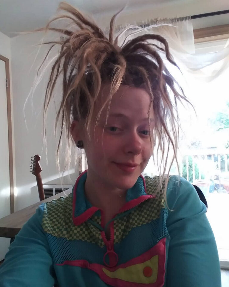 35 Stunning Short Dreadlock Hairstyles for Women in 2023 - Hood MWR