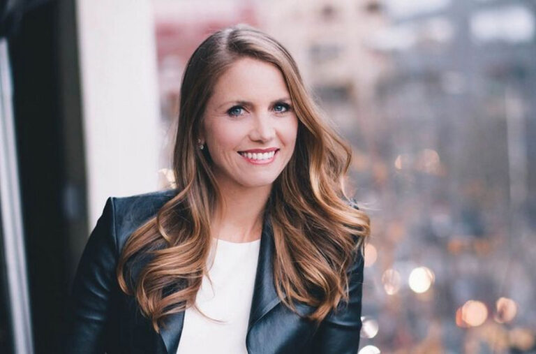 Top 50 Anchors Reporters Of Fox News - Hood MWR