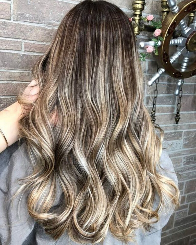 35 Gorgeous Ash Brown Hair Colors to Try This Season