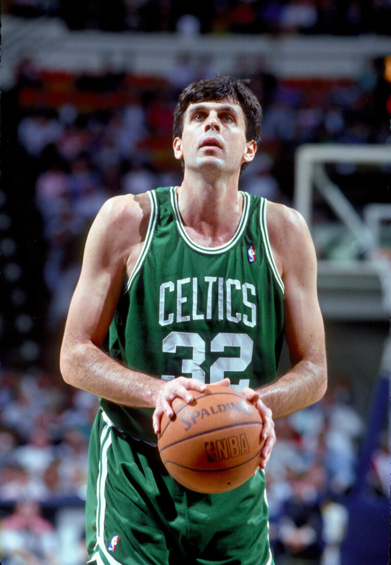 50 Greatest White Basketball Players Throughout History - Hood MWR