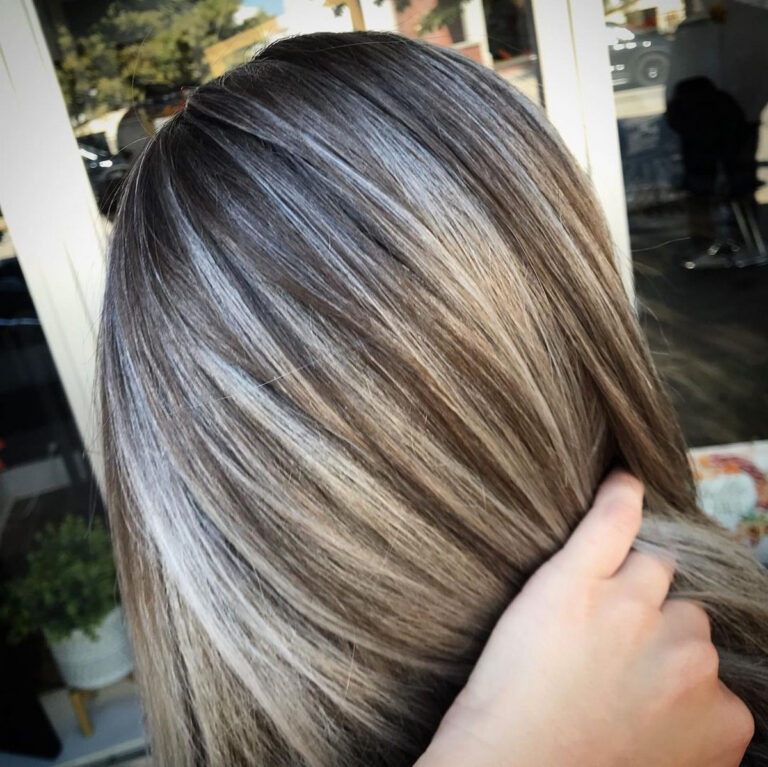 35 Light Ash Blonde Highlights Hair Color Ideas for Short and Long Hair ...
