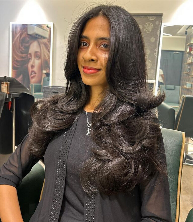 35 Long Layered Wavy Haircuts For A Feminine Look Hood Mwr