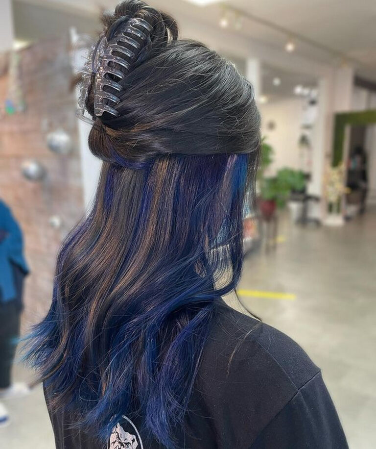 35 Peekaboo Highlight Hairstyles for Your Next Color - Hood MWR