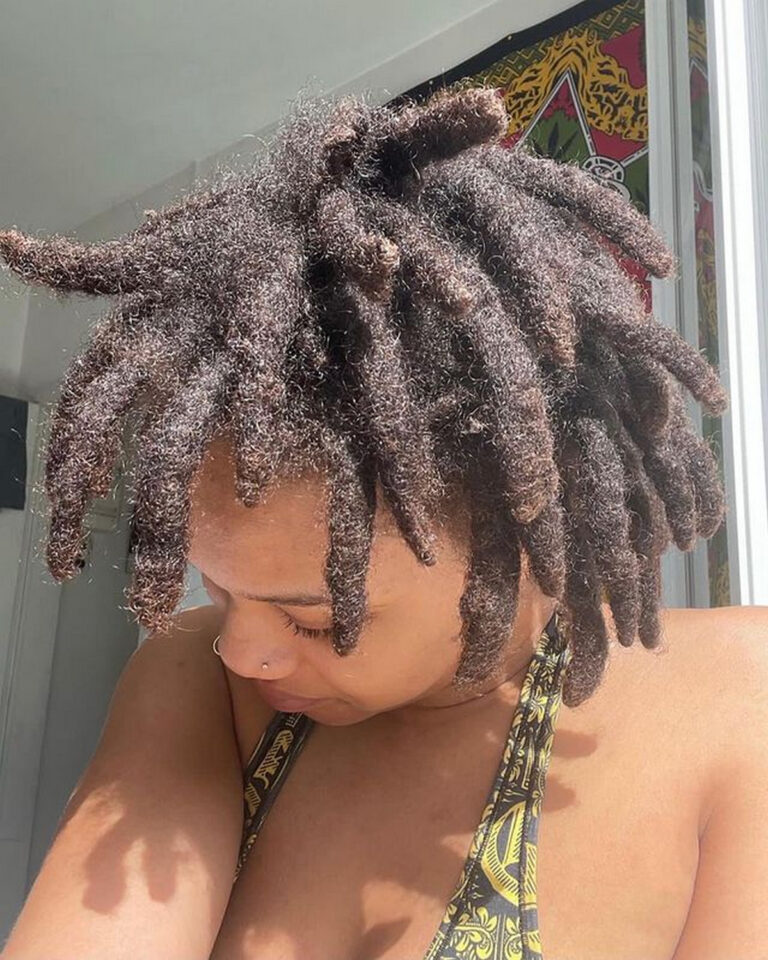 36 Short Dreads Hairstyles For Women of All Ages - Hood MWR