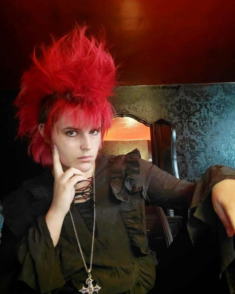 35 Short Punk Hairstyle For Raging Riot Girls In 2023 - Hood MWR