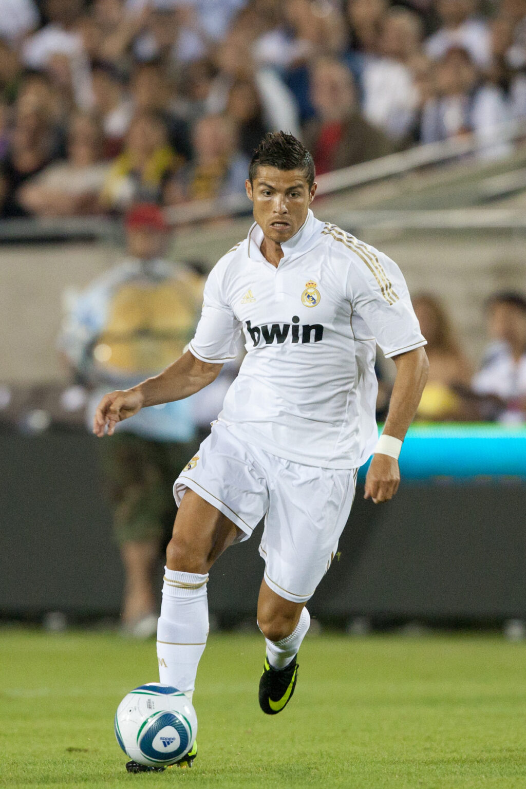 Top 35 Cristiano Ronaldo's Hairstyles Through the Years - Hood MWR