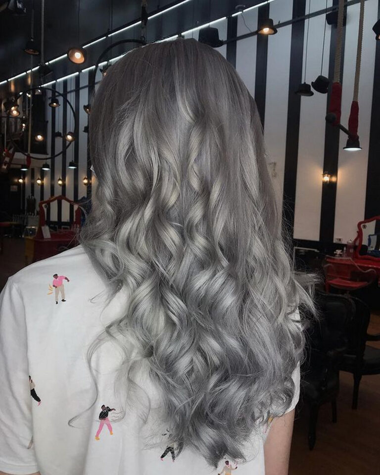 35 Beautiful Silver Hair Color Ideas to Inspire Your Look - Hood MWR