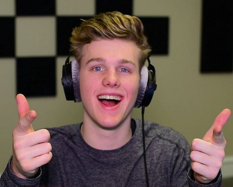 50 Most Handsome Gamers Around The World - Hood MWR