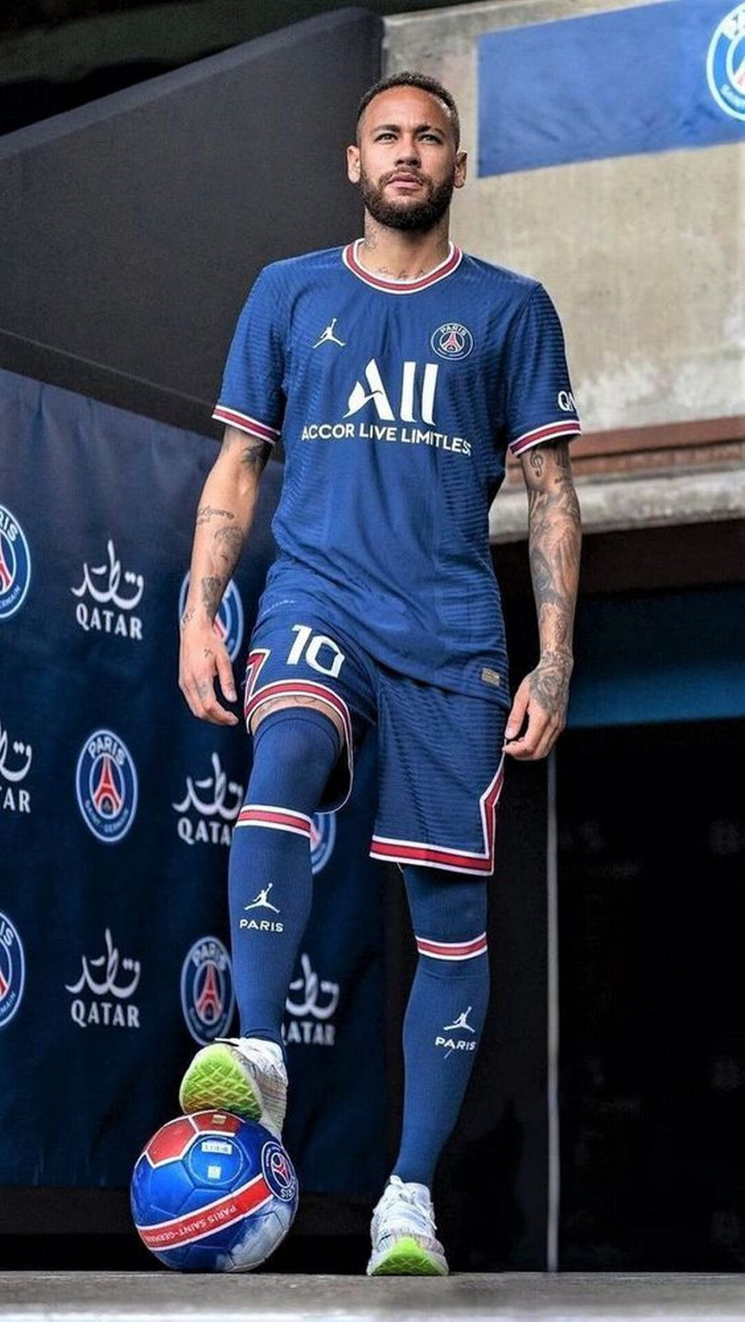 50 Famous Bow Legged Celebrities Show Us That Confidence is Key - Hood MWR