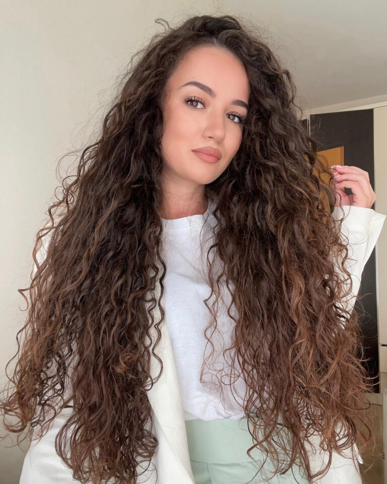 35 Long Haircuts For Women With Thin Hair To Look Thicker