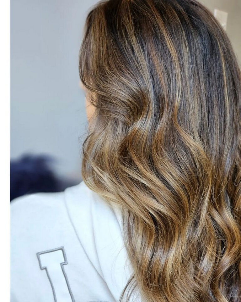 51 Gorgeous Long Haircuts For Thick Hair - Hood MWR